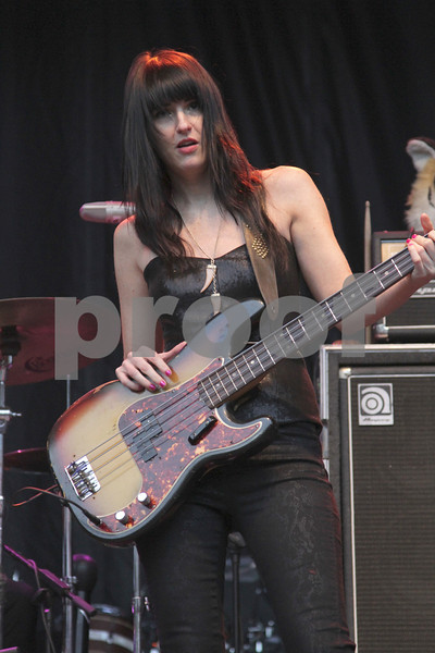Today Is Their Birthday Musicians December 28 Bass Guitarist Catherine Popper Grace Potter