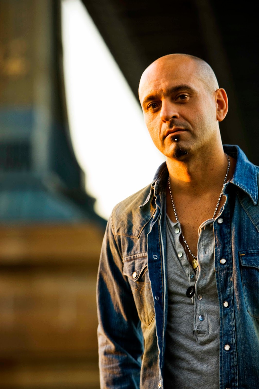 Cerveza Miller presenta DJ Victor Calderone en el “Electric Beach Punta ...