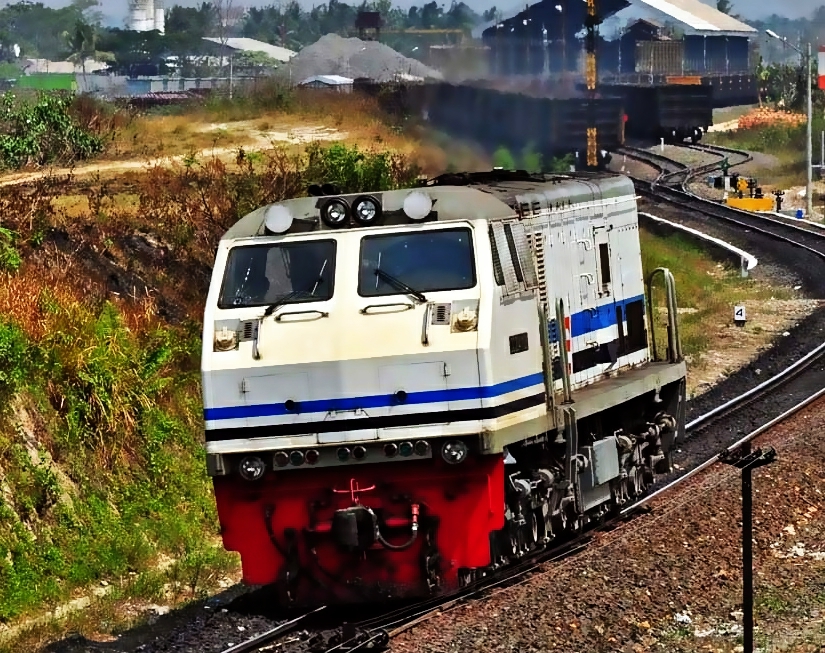 Jenis Lokomotif Kereta api Indonesia yang digunakan PT. KAI - motospes ...