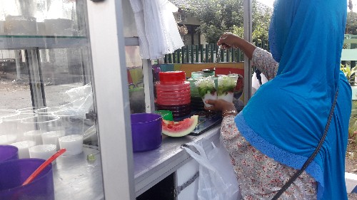 Gambar Es Pocong - Gambar Pocong Seram 2019