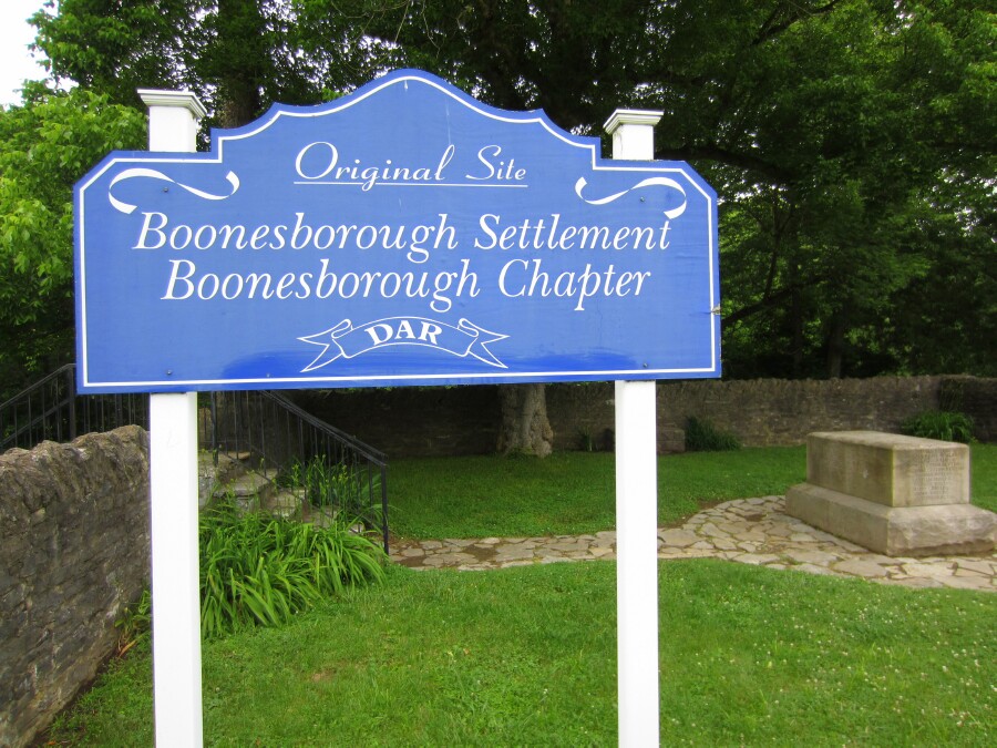 Bird's Yellow House: Fort Boonesborough State Park