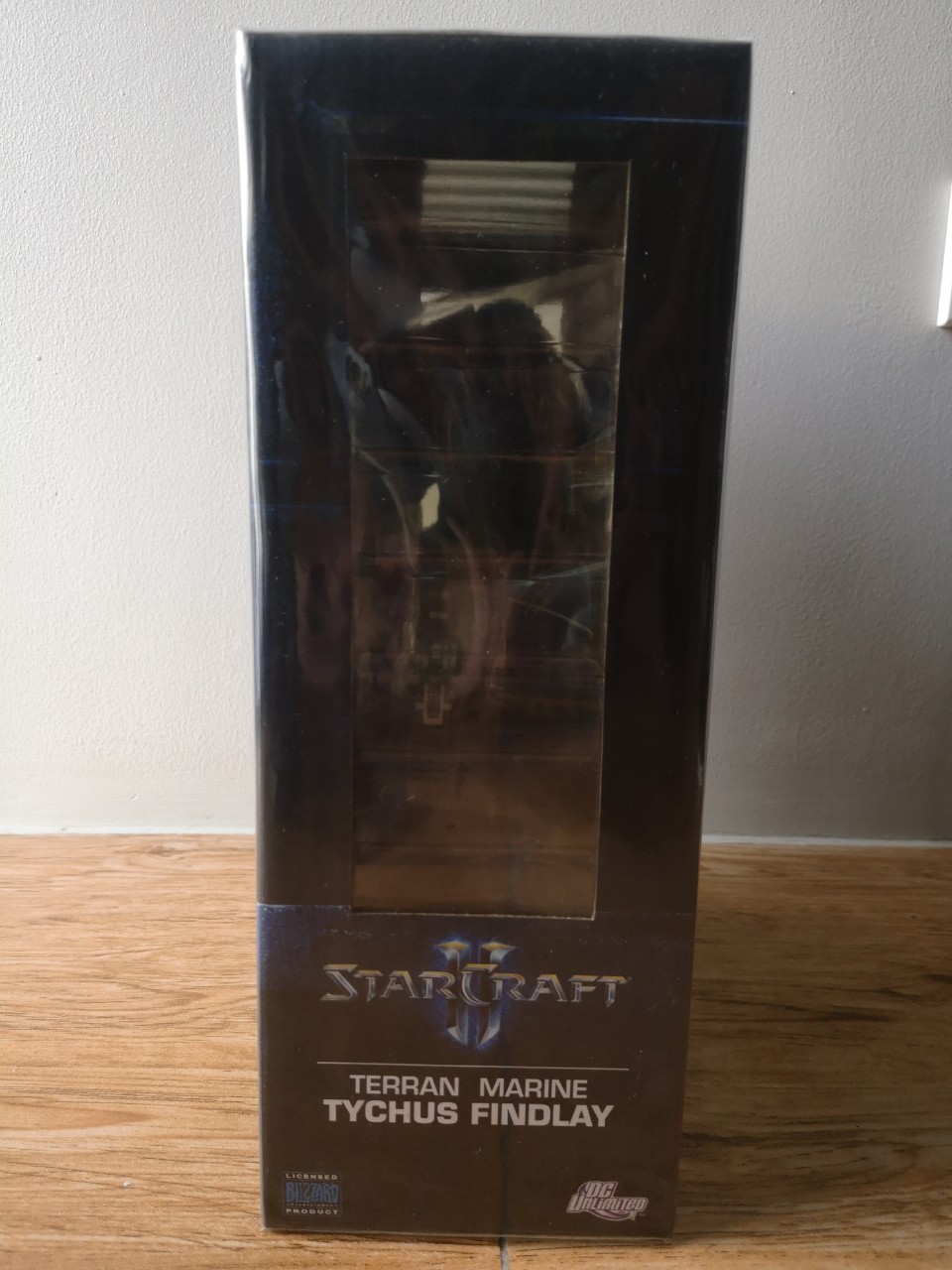 lukewarmness : Starcraft II: Series 2 Collector Action Figure Terran ...