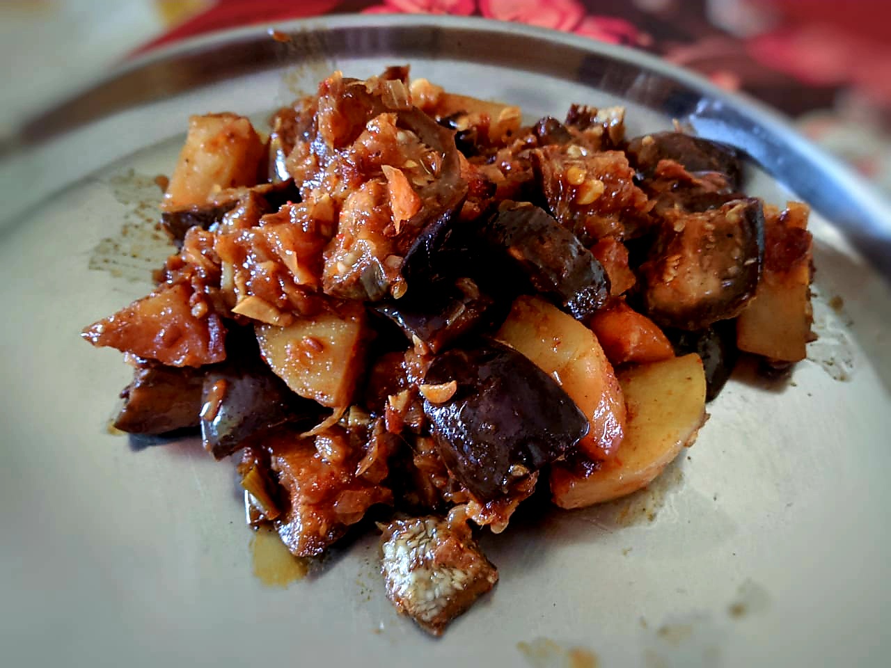 Ravaiya Papeta | Vangi Batata | Baby Brinjal with Potatoes