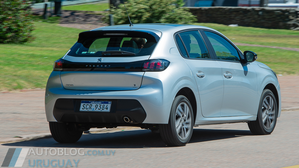 Prueba: Peugeot 208 Féline 1.6 Tiptronic : Autoblog Uruguay | Autoblog ...