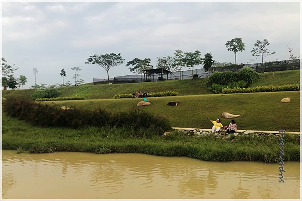 SUPERMENG MALAYA: ELMINA VALLEY - Central Park