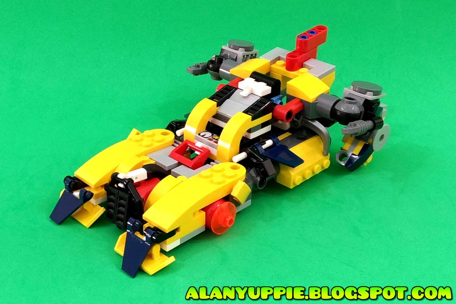 Alanyuppie's LEGO Transformers: Video Tutorial: Transformer Speedboat ...