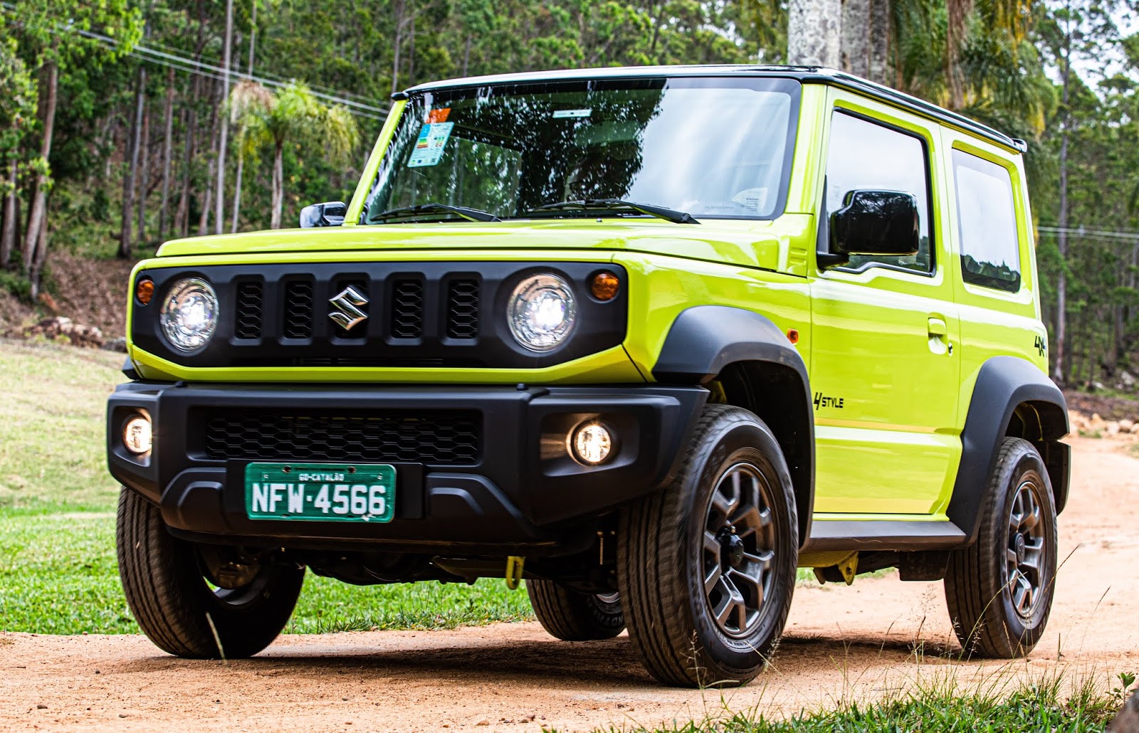 Suzuki Jimny Sierra chega ao mercado partindo de R$ 103 990