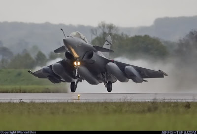 DEFENSE STUDIES: Dassault Aims to Sell the Rafale to the Government