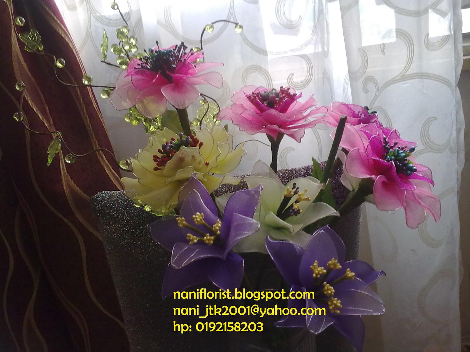 Nani Florist: BENGKEL GUBAHAN BUNGA STOKIN HIASAN DALAMAN