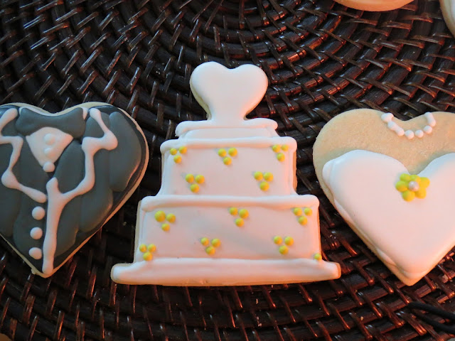 ELM's Hot Stuff: Wedding Shower Cookies