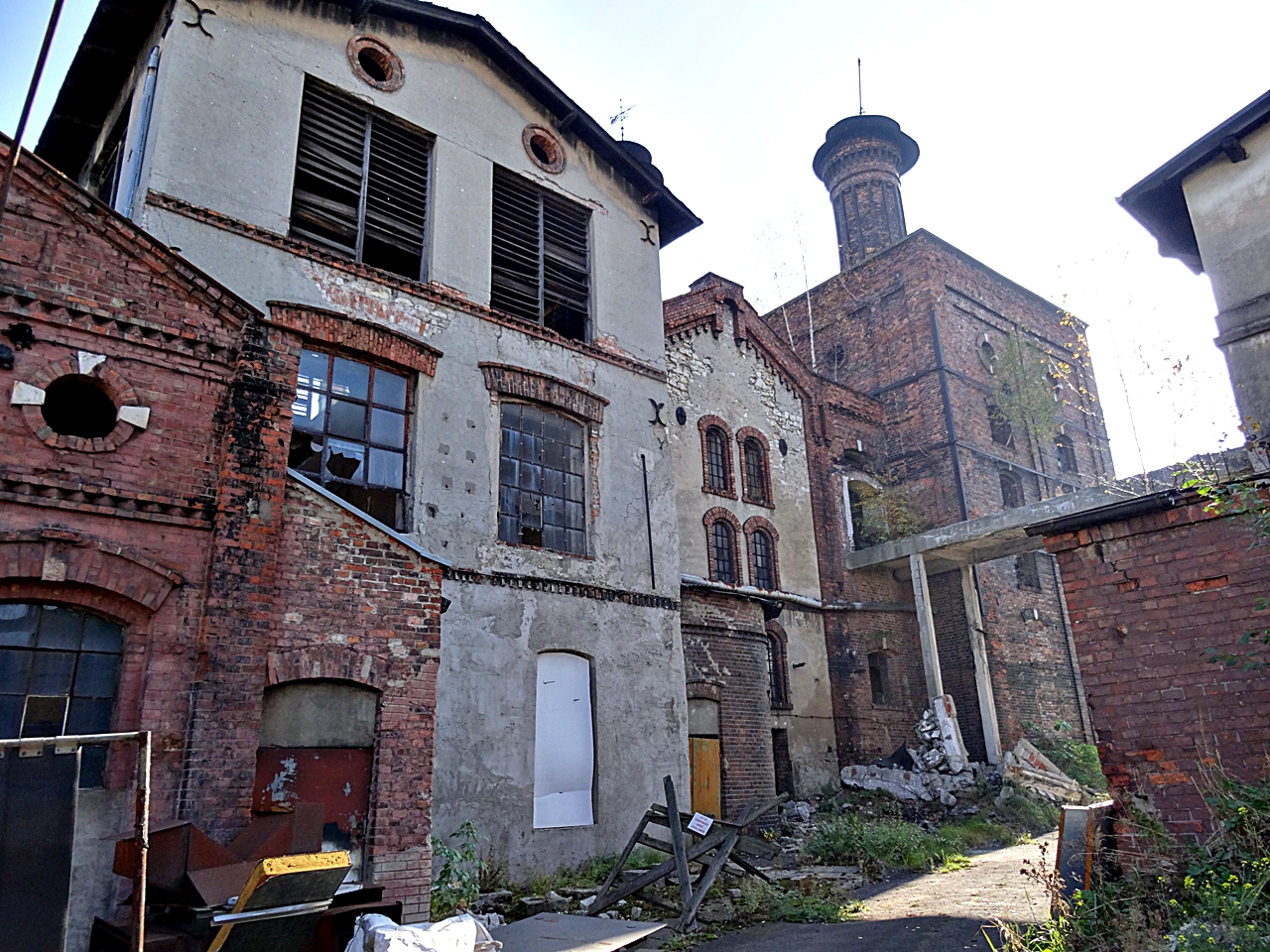 Ruiny Browaru Kmicic