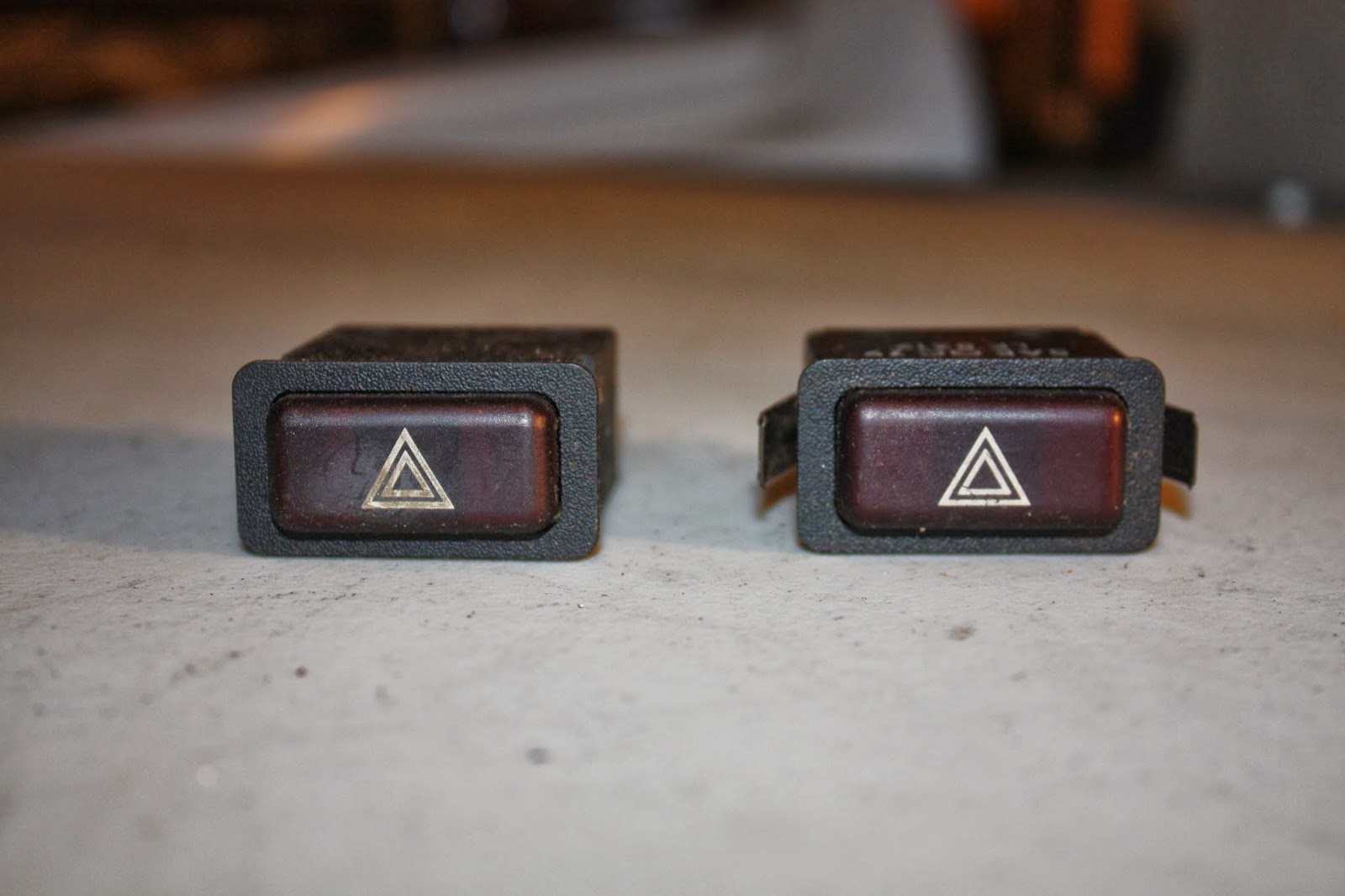 KrEvCon BMW Parts: E30 Hazard Switches