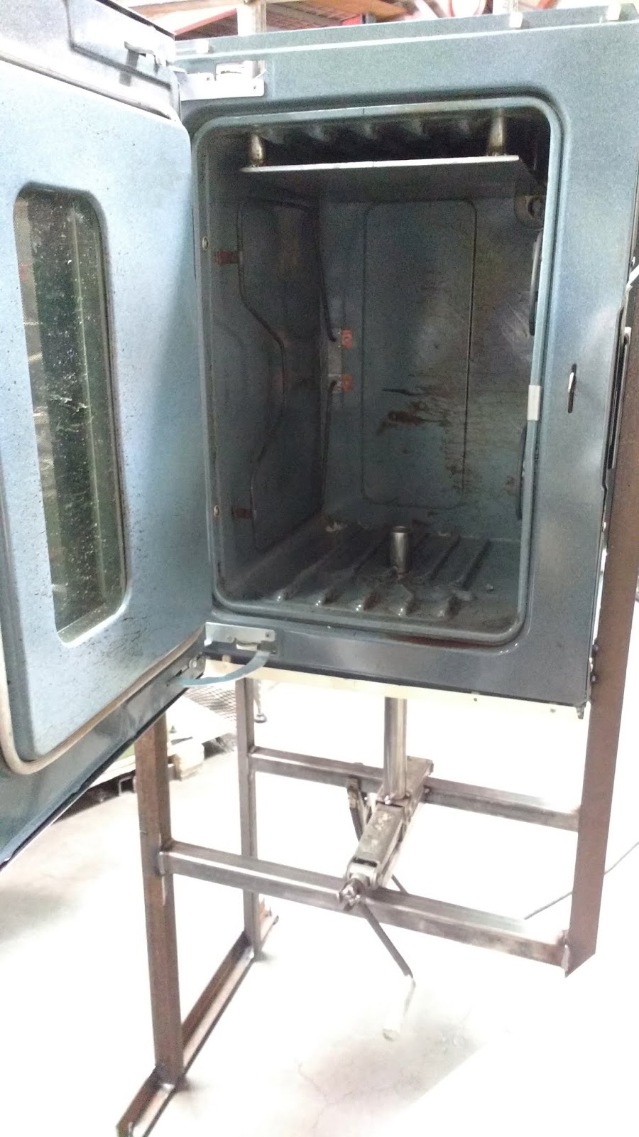 Praxis Plastics: Oven Structure!