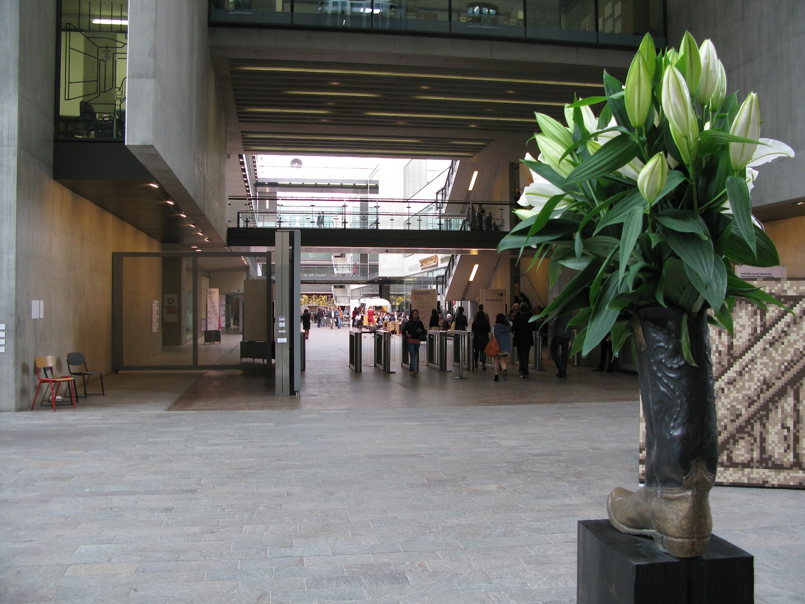 LONDON INTELLIGENCE: Granary Square, The Granary Building, London N1C ...