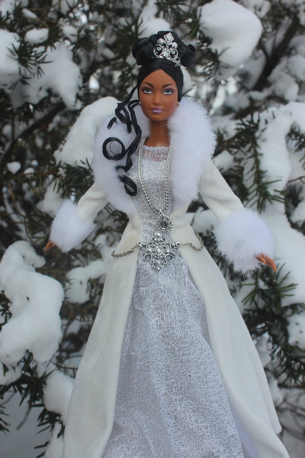 PLANET OF THE DOLLS: Doll-A-Day 2019 #34: Holiday Visions Winter ...