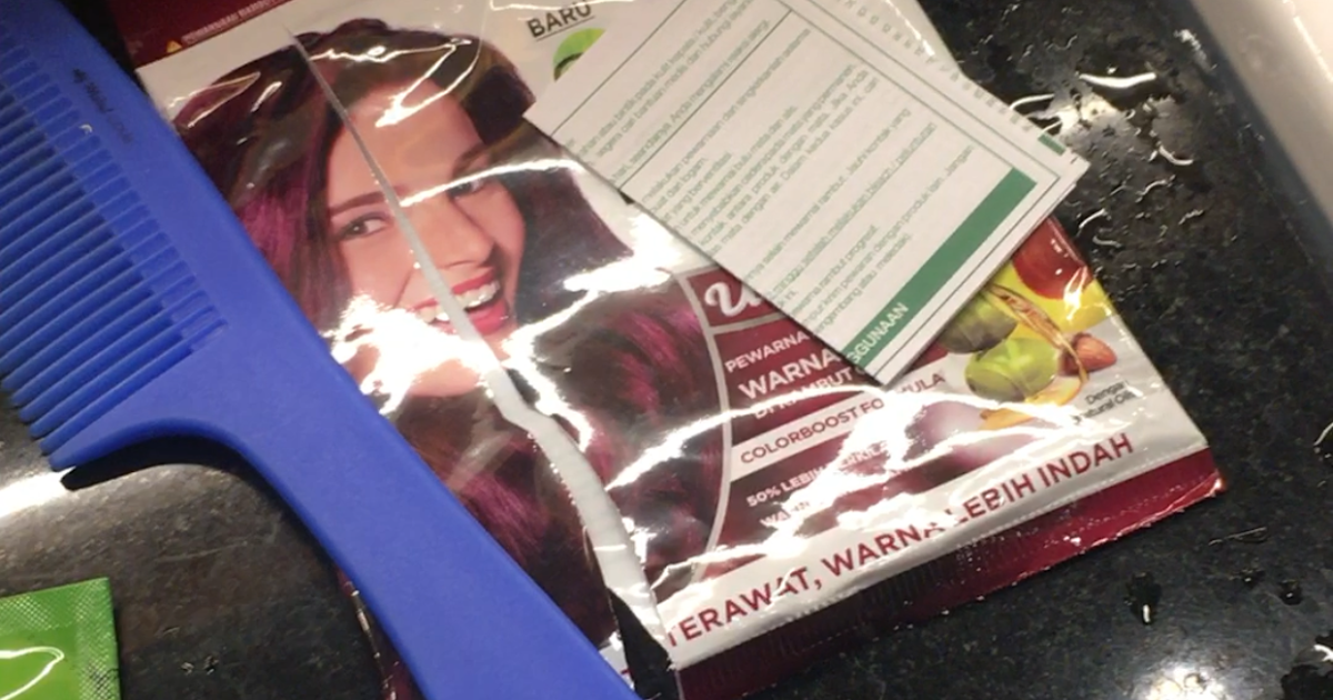 A BEAUTY POUCH: GARNIER COLOR NATURALS ULTRA COLORS: CRANBERRY RED REVIEW