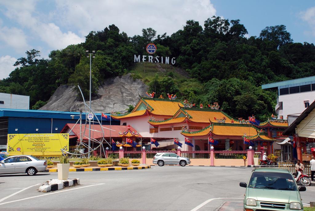 Mistiknya Pulau Batu Cawan Di Mersing | Che Akak Punya