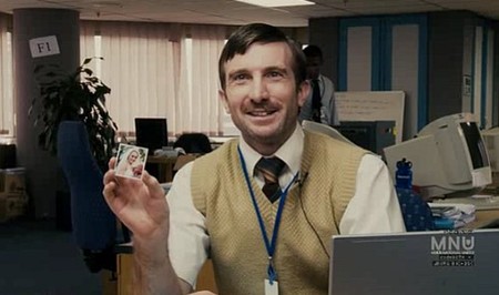 Crítica/Resenha: Distrito 9 (District 9) - Abeto de Ideias | Por Hyasmin