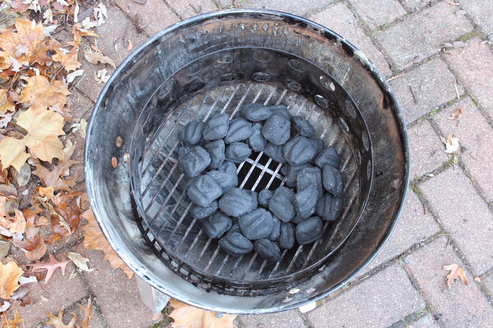TKQ: How To Light My Fire (Starting the Smoker via the Minion Method)