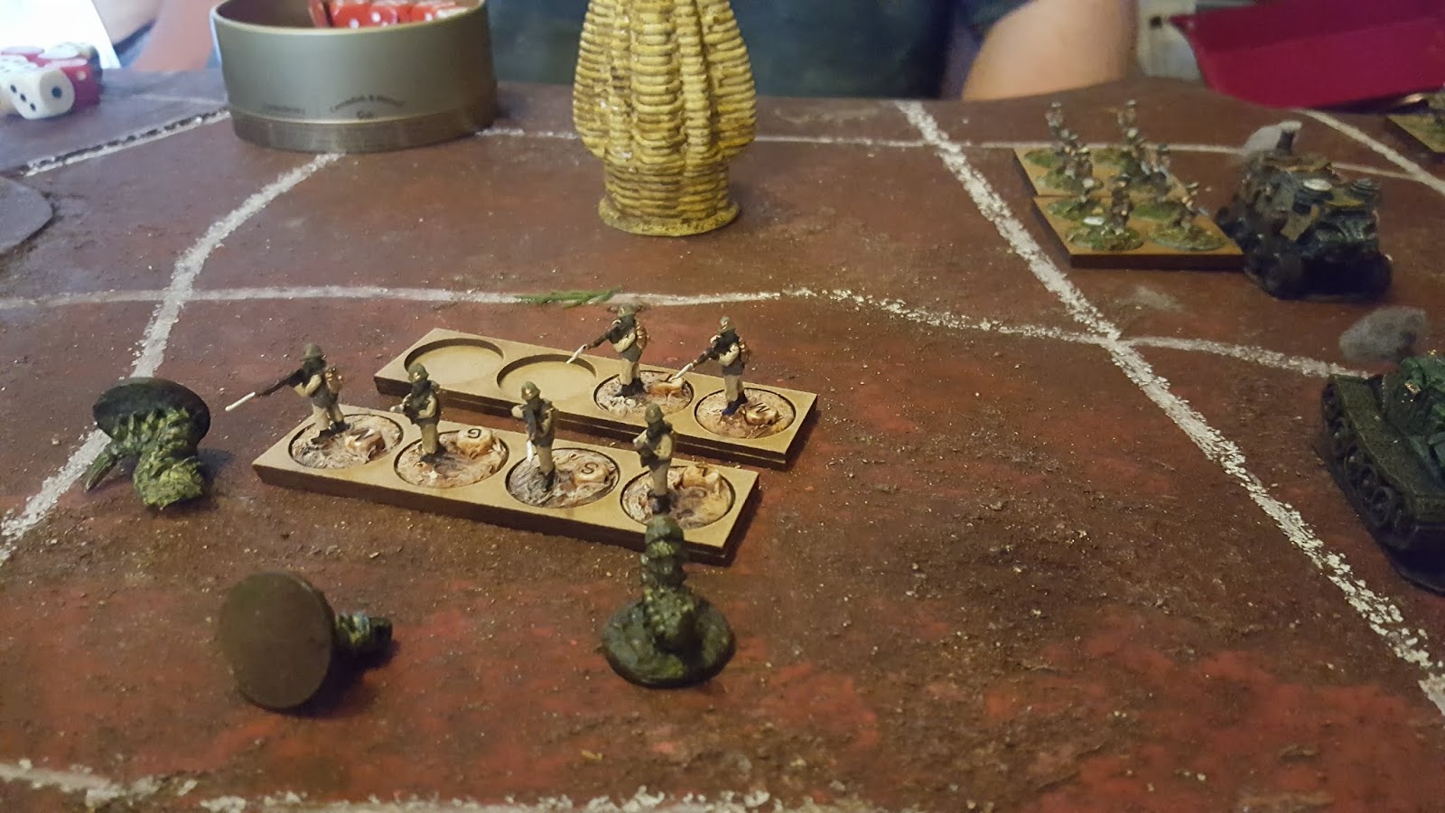 15mm Wargaming for Fun and Sanity: OAAH Dominar Rigel has Worm, will use.