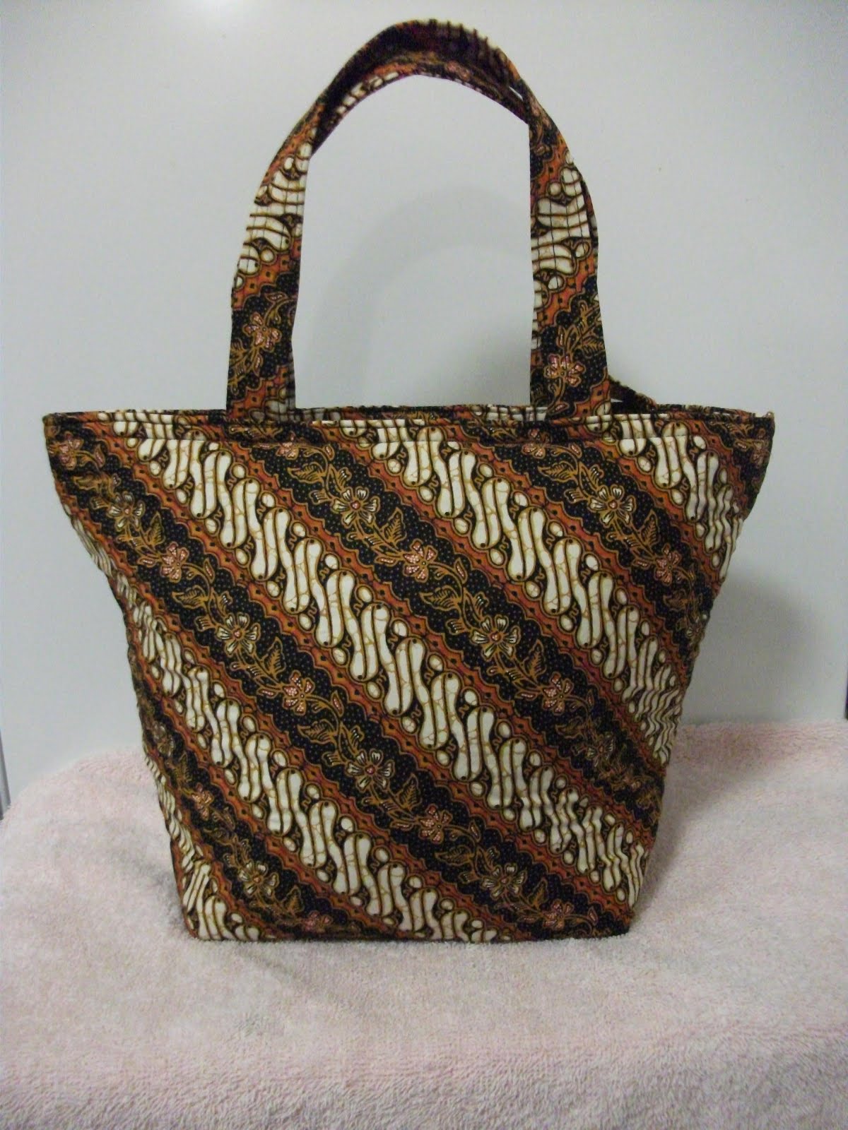 tata's shop: Indonesian Batik & Handbags