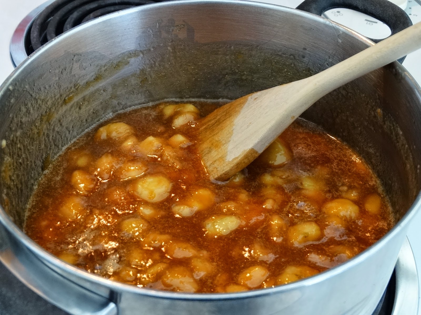 Authentic Brazilian Cuisine: Doce de Banana com Creme e Suspiro