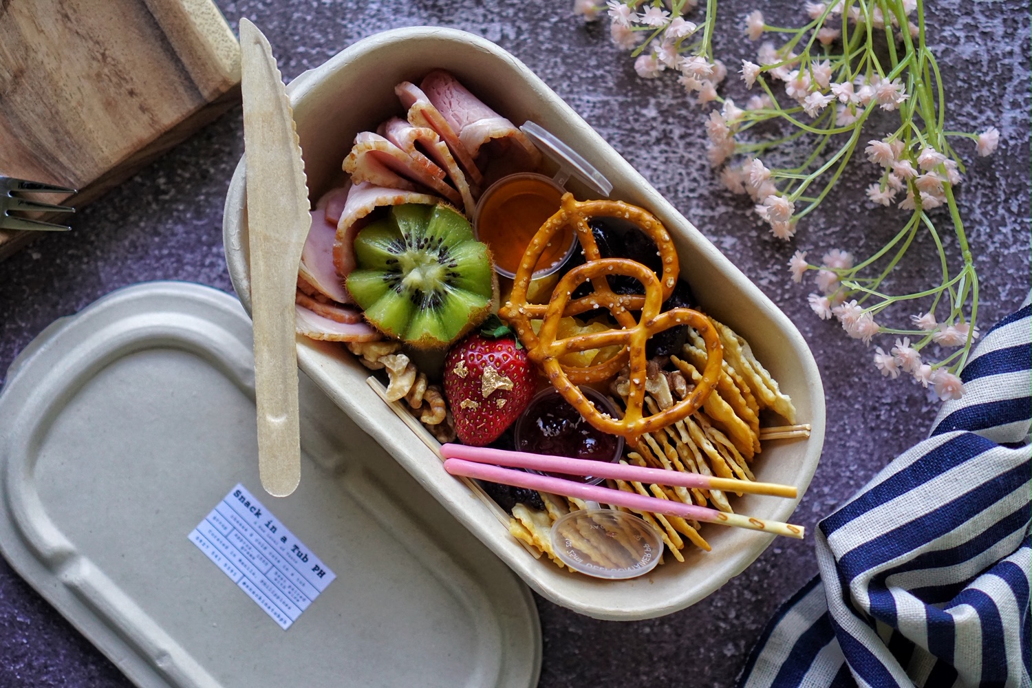 What Mary Loves: Food Delivery Favorite: Snack in a Tub's Cheese and ...