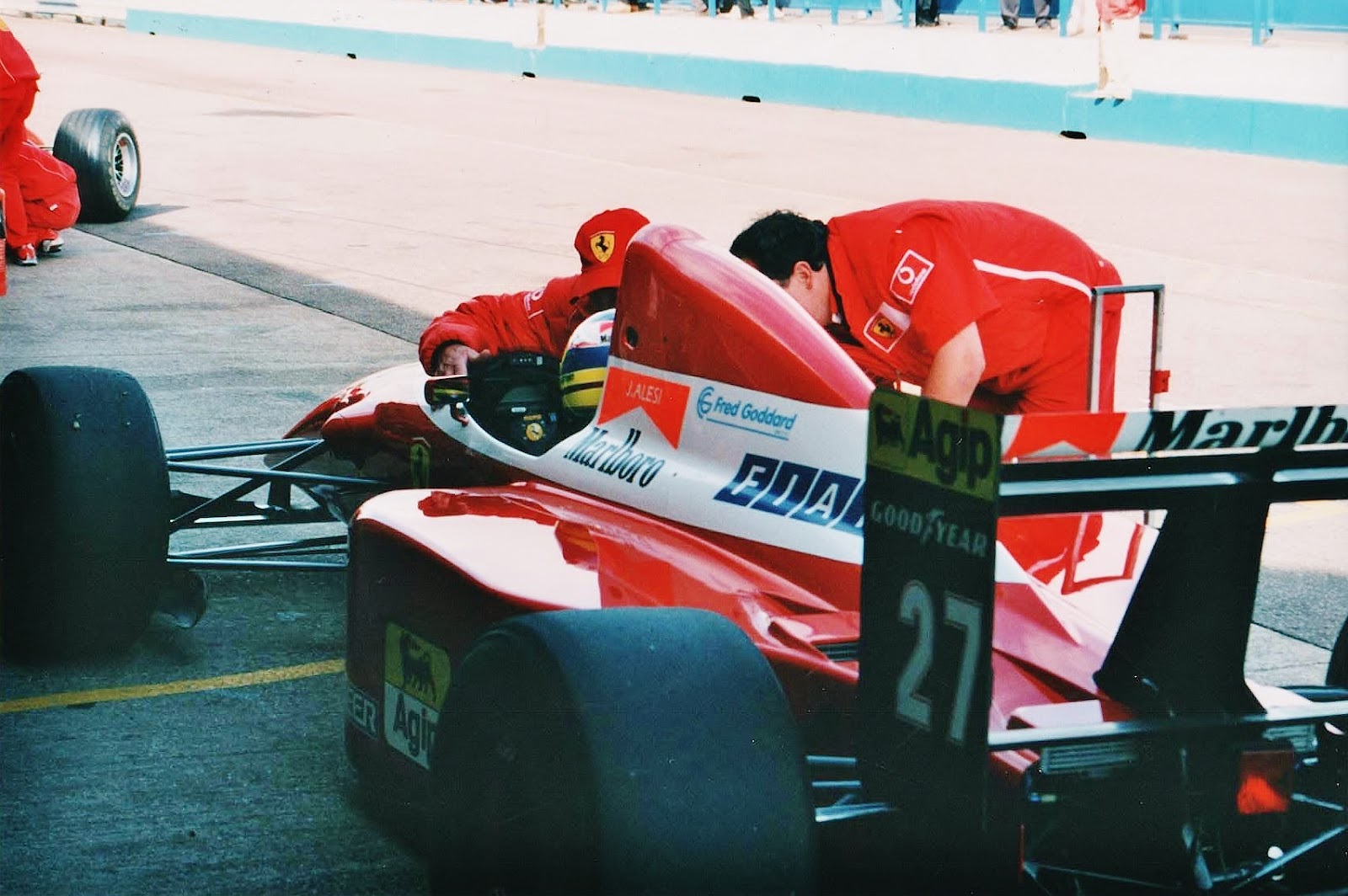 Ferraris and Other Things: Friday's Ferrari