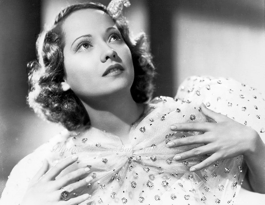 Slice of Cheesecake: Merle Oberon, pictorial