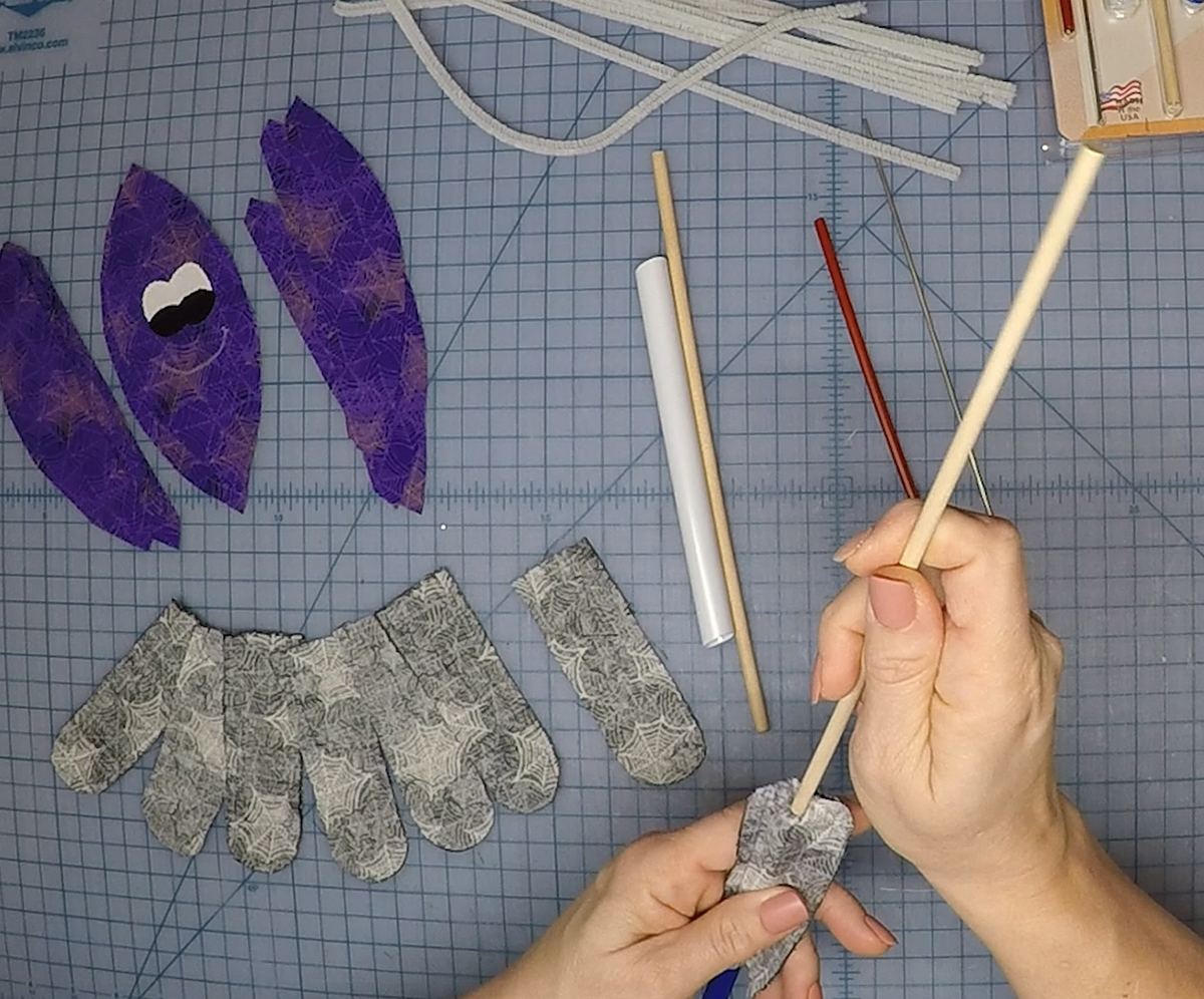 The Whimsical Workshop Studio: Sydney the Spider FREE Project