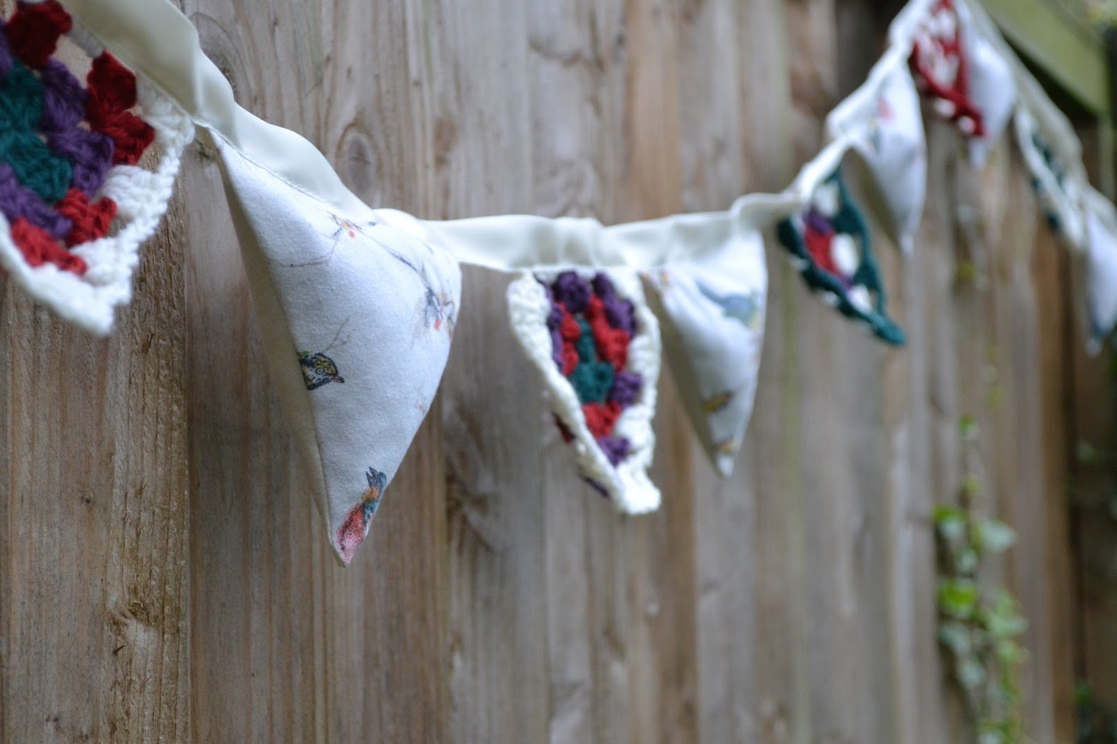 Ginx Craft : Lavender and Crochet Bunting
