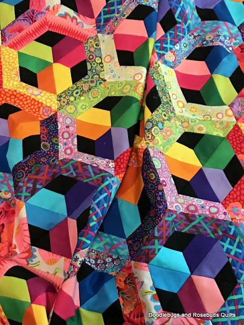 Doodlebugs and Rosebuds Quilts: The Escher Shadow Top is Finished!