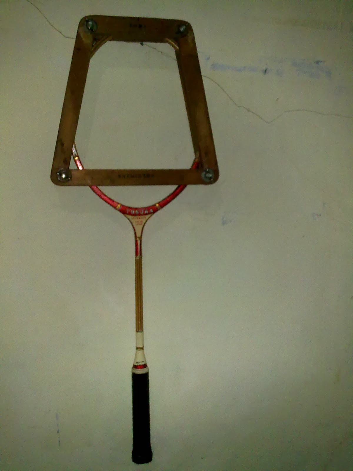 JADULCOLLECTIBLES: RAKET KAYU BADMINTON JADUL ( BULU TANGKIS ) ERA 70 AN