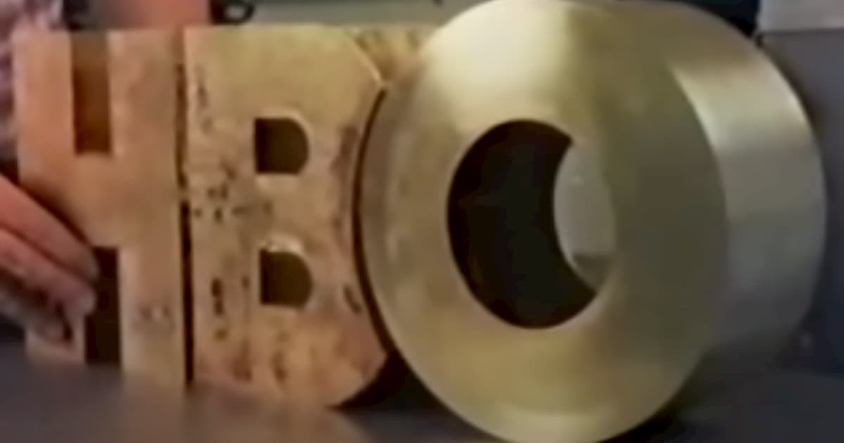 HBO Intro - Behind the Scenes | Back in Time mit einem Killer Setbau ...