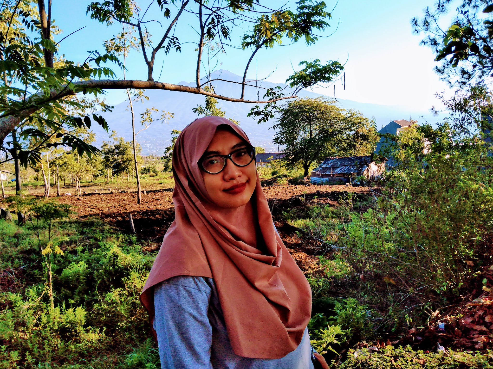 Review Hotel Embun Pagi Batu | Dee Stories