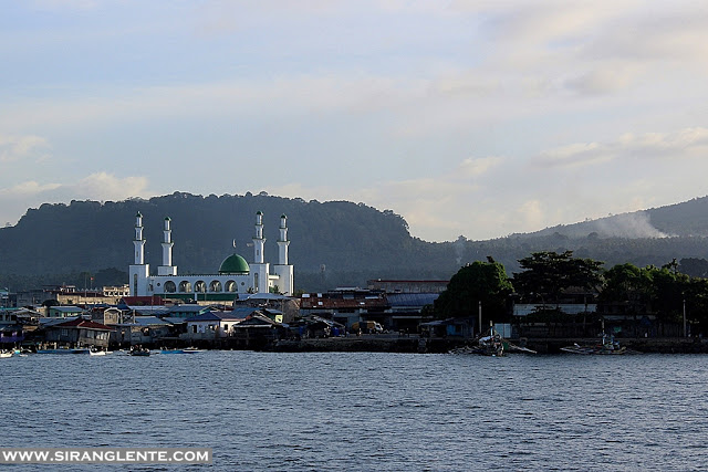 SIRANG LENTE | TRAVEL & HIKE: Most Gorgeous Mosques in the Philippines