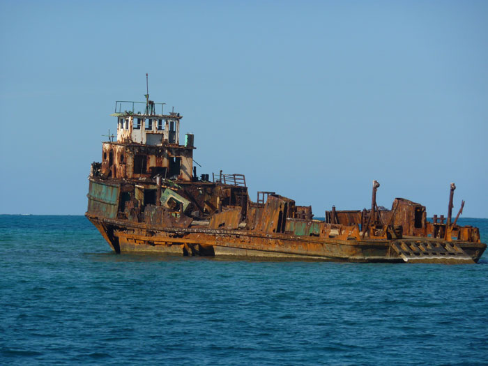 Blog del velero Sirocodiez: Hogsty Reef, un atolón perdido al sur de ...