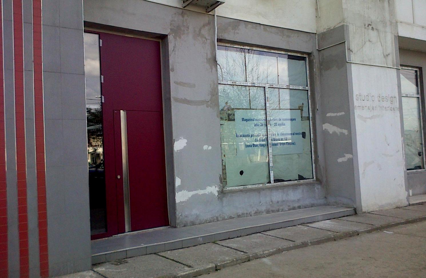 Despre usi: În curând un nou showroom de uşi
