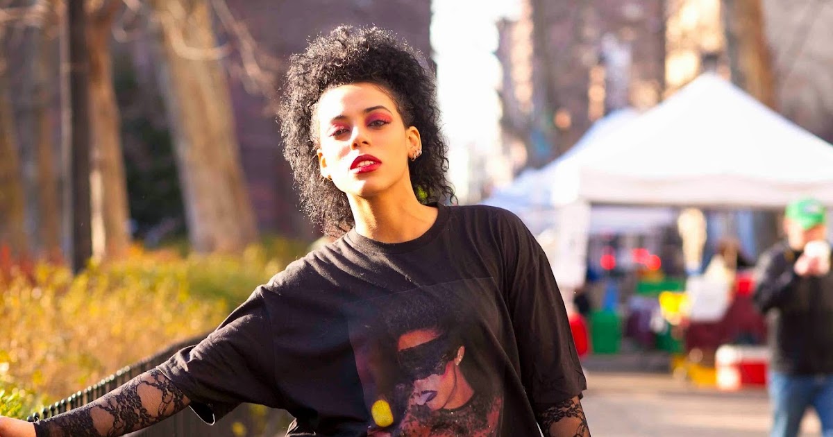 Street Gazing: LipHeelé t-shirt collection... It's my artful fashion ...