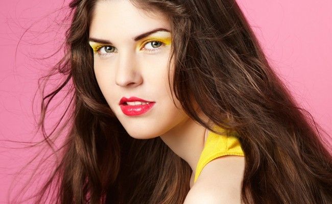 Maquiagem colorida passo a passo: saiba como combinar as cores na make