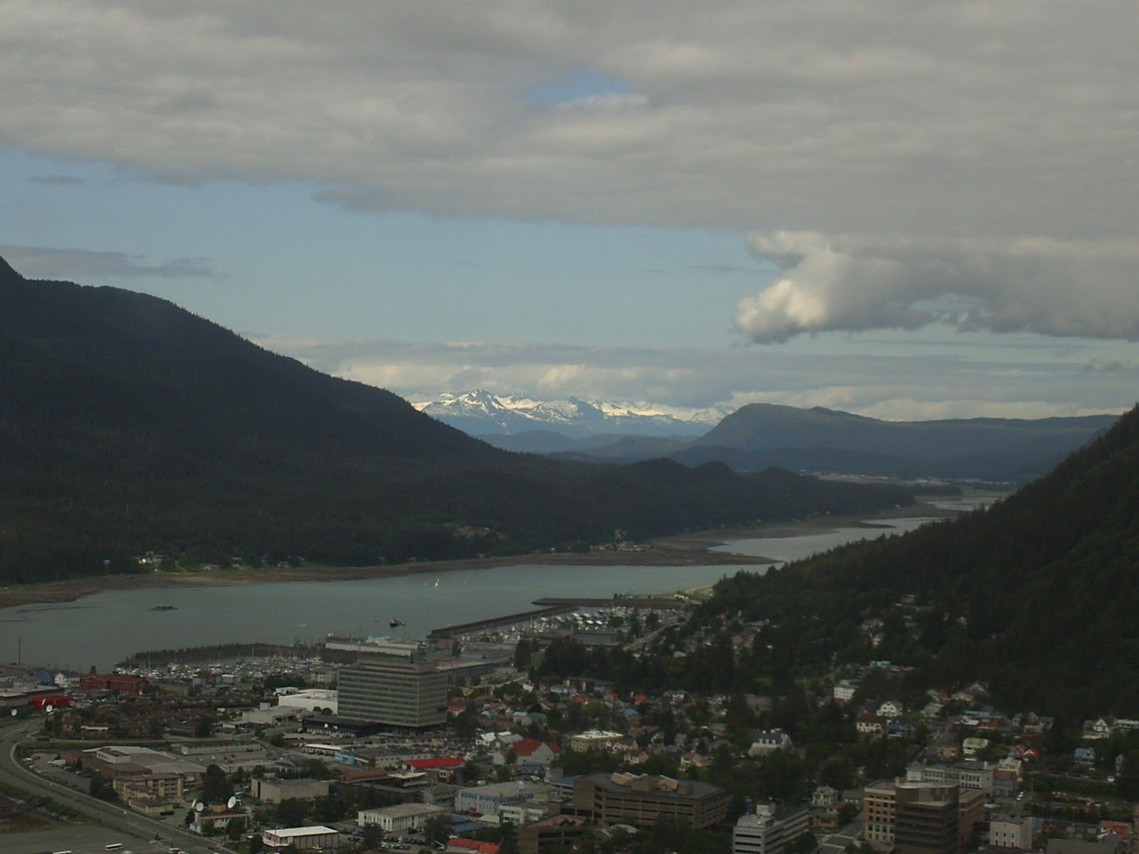 Parada y Fonda de un viajero: Juneau. Capital de Alaska.