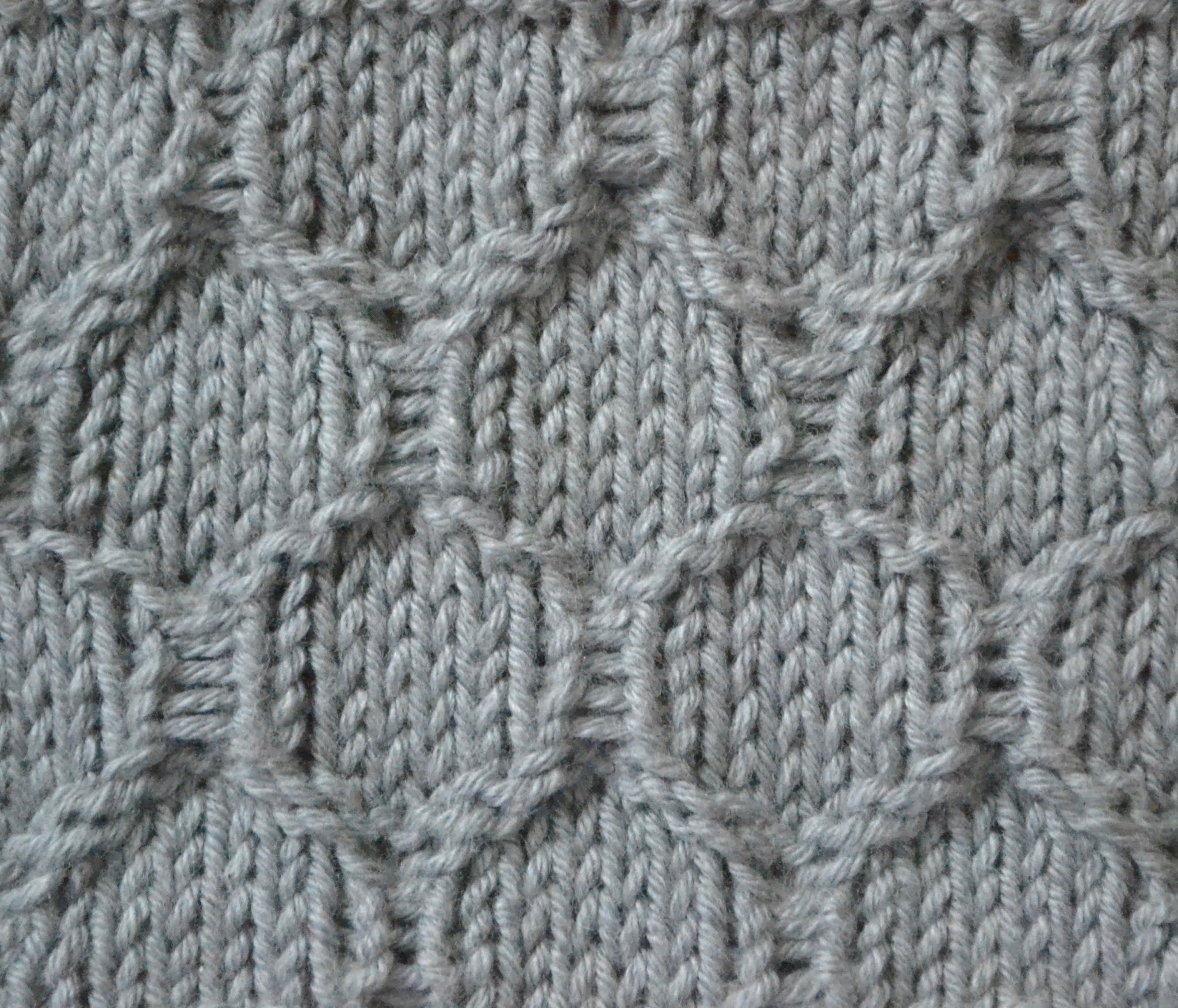 Knitting Novice: The Weekly Swatch: Bubble Knit Stitch Tutorial