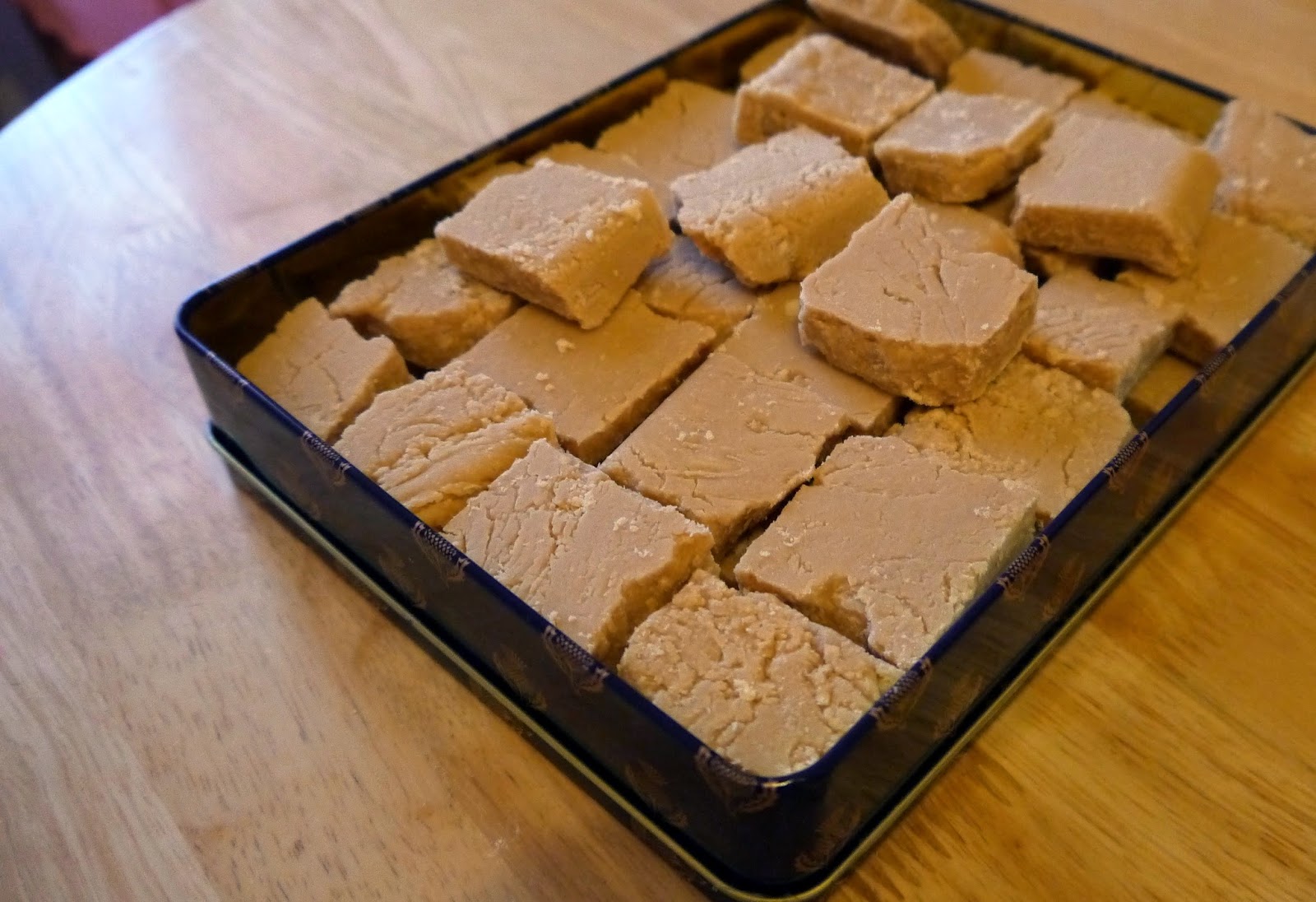 Fiona's Foodie Fun: Scottish Tablet