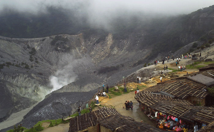 Guiding To Indonesia: Tangkuban Perahu