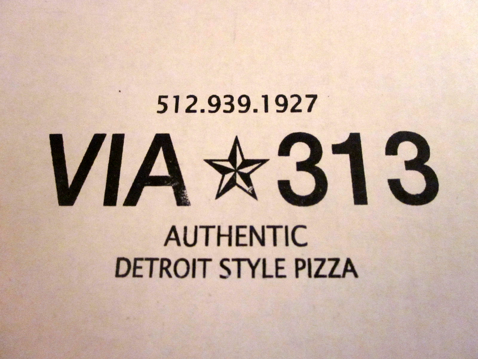 Busy Veggie Mama: A Tale of Two Pizzas