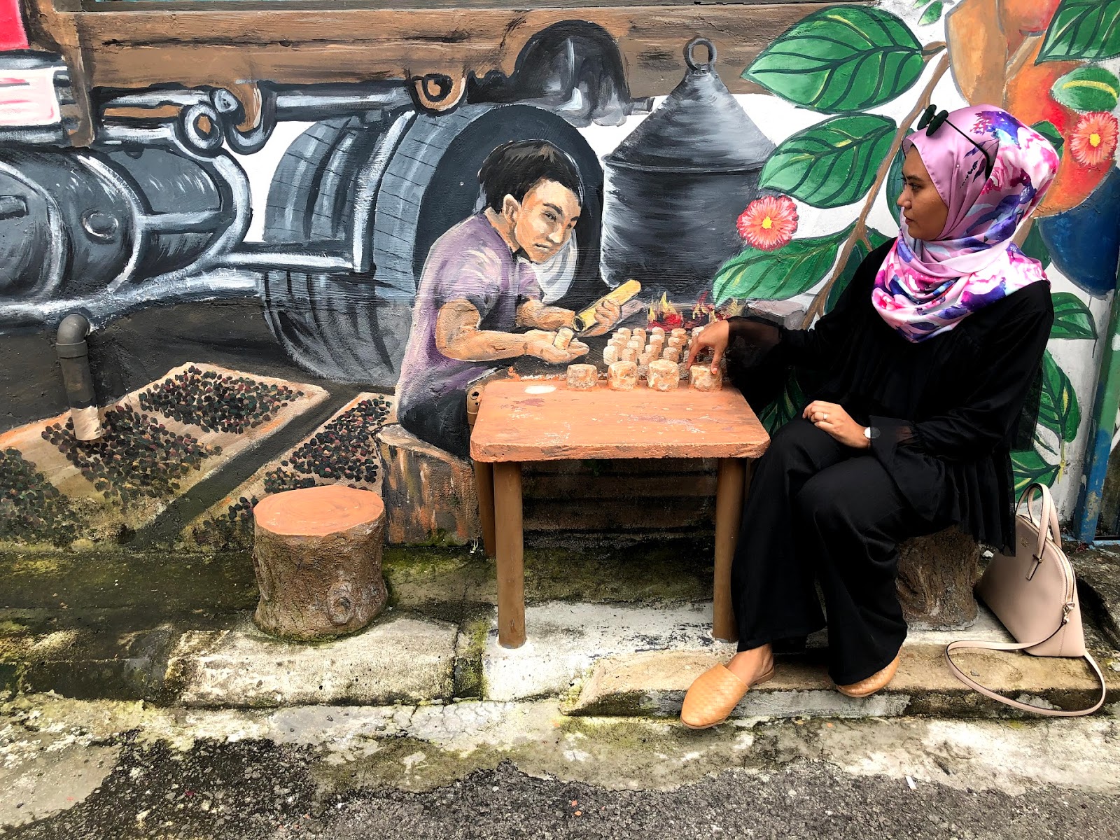 Discovering Muar Cultural Walk- Street Art - The Intricacies of Arnis