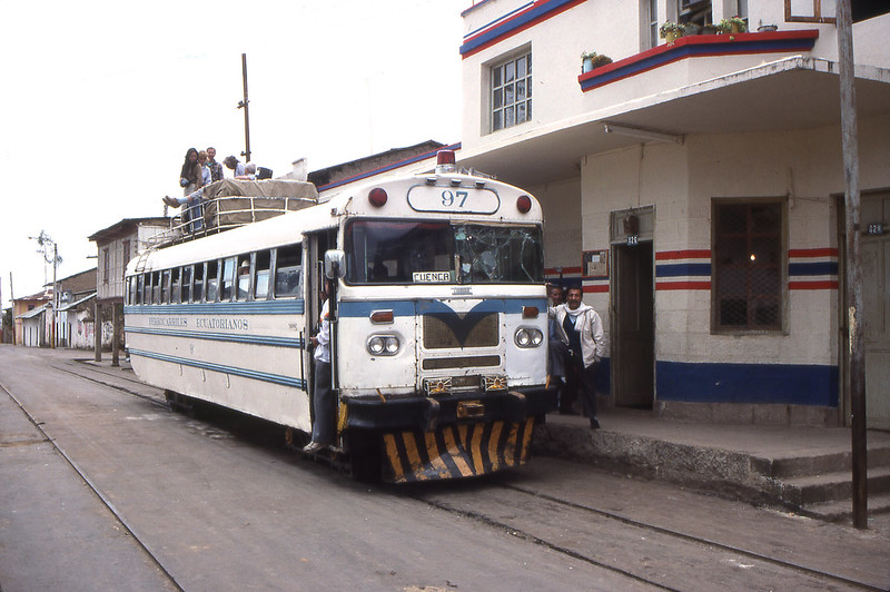 Virtual Railfan Tour of Ecuador 1988 - By Ferrobus from Sibambe to Cuenca