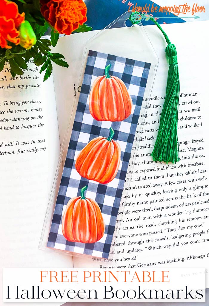 Free Printable Halloween Bookmarks | i should be mopping the floor