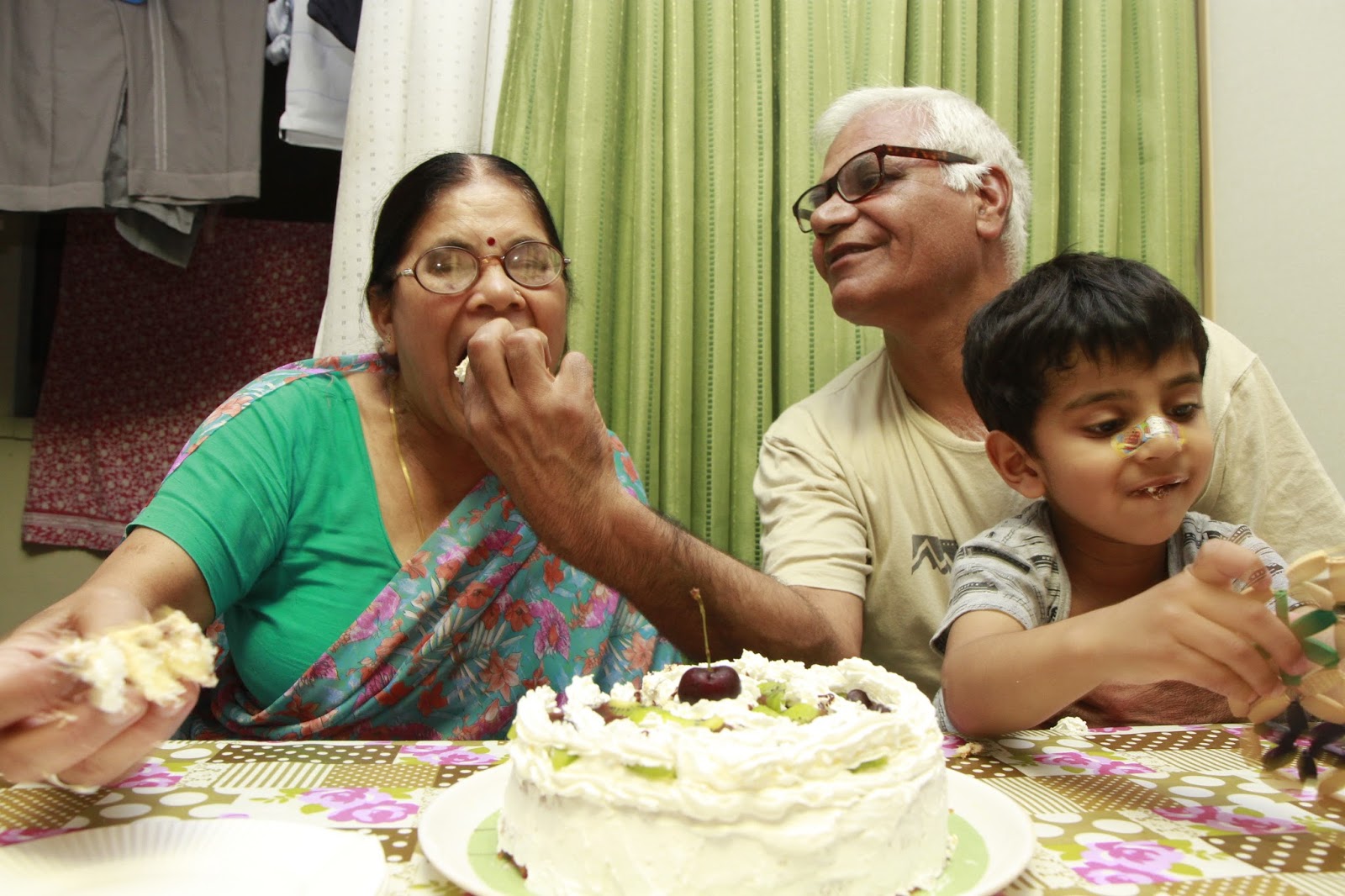 Life Is Beautiful: Memorable Moments With Dada Dadi [सुचिर]