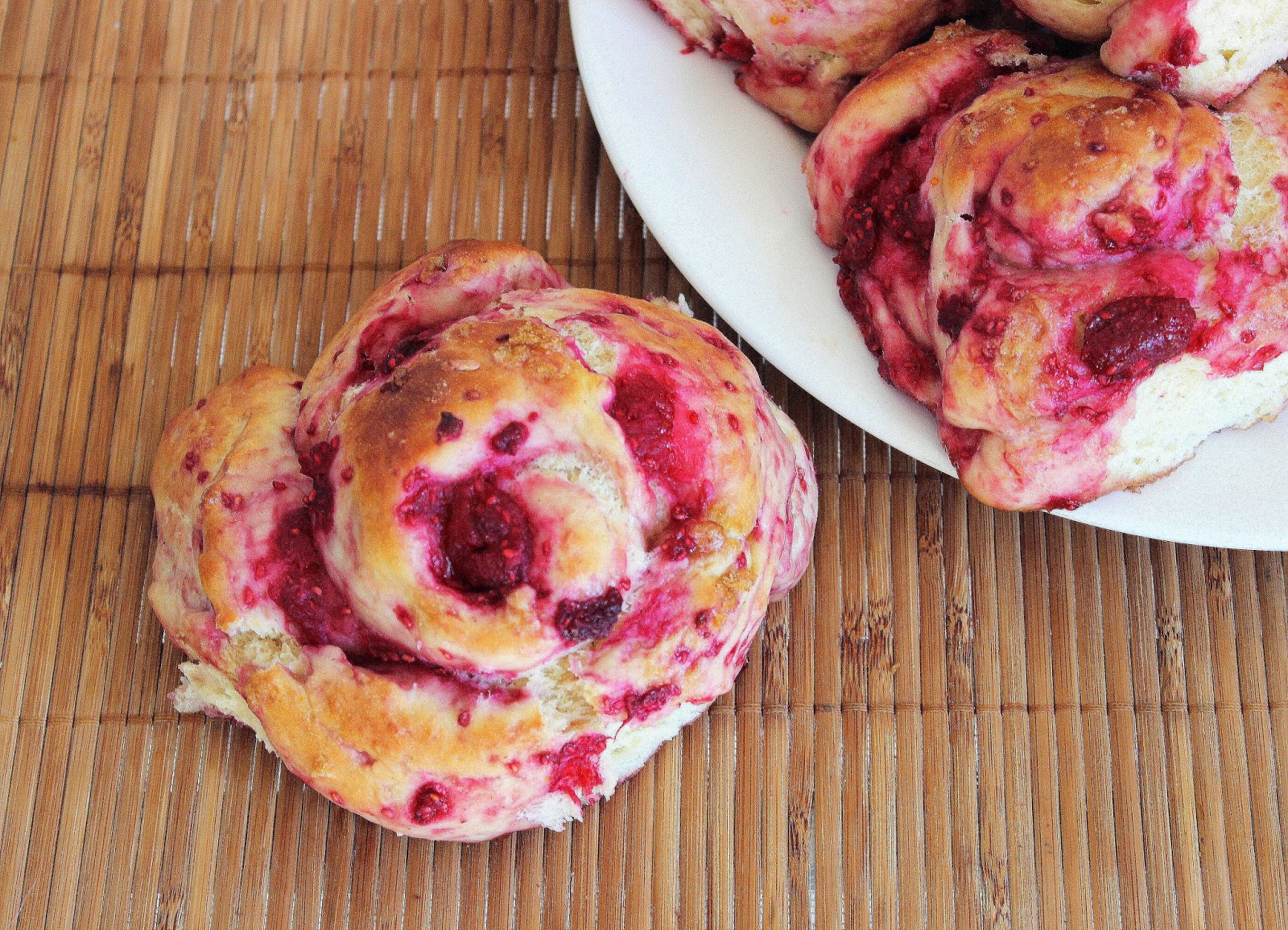 PicNic: Raspberry and Cardamon Buns